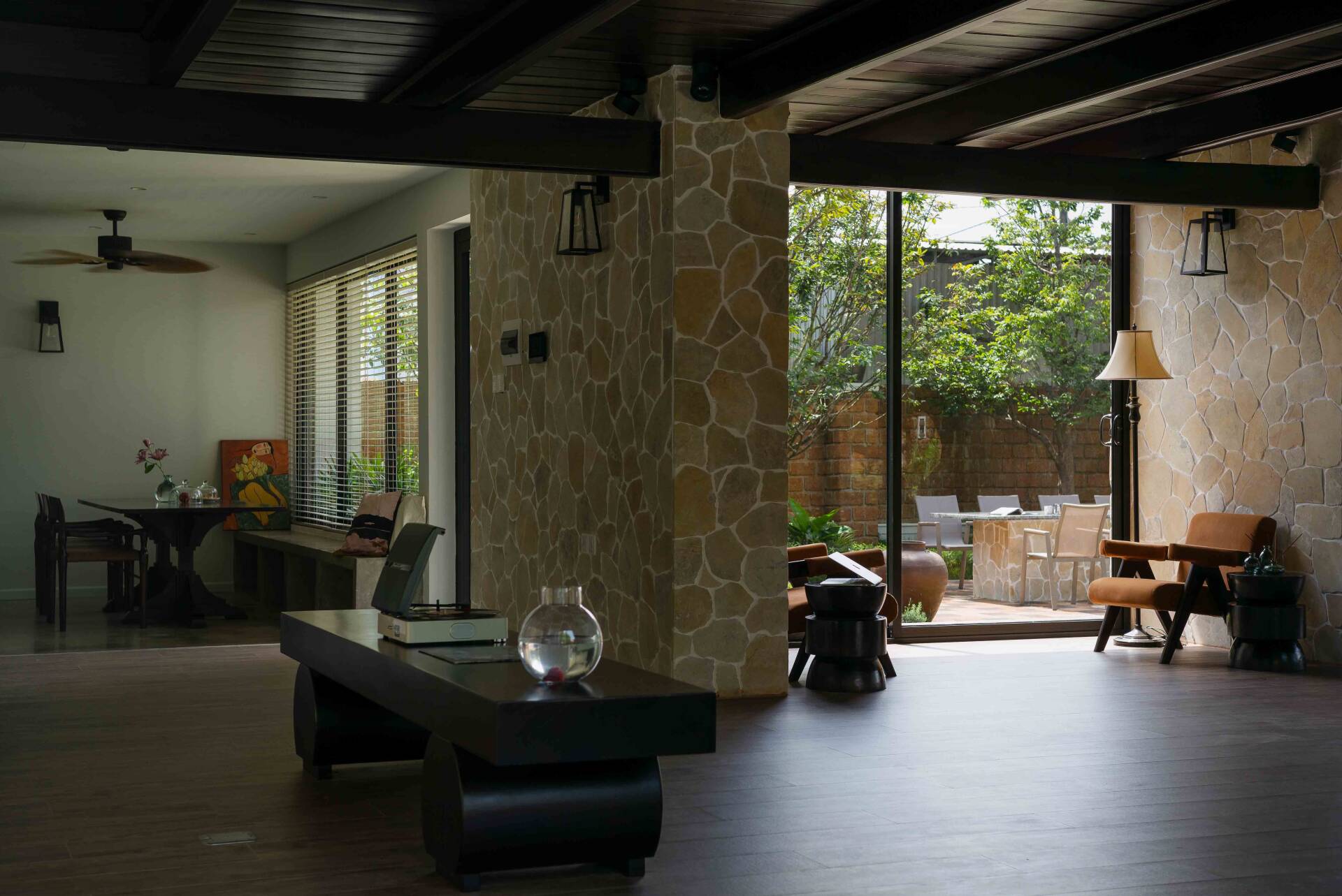 Chum Villa: Kết nối kiến trúc và thế hệ | LimDim House Studio