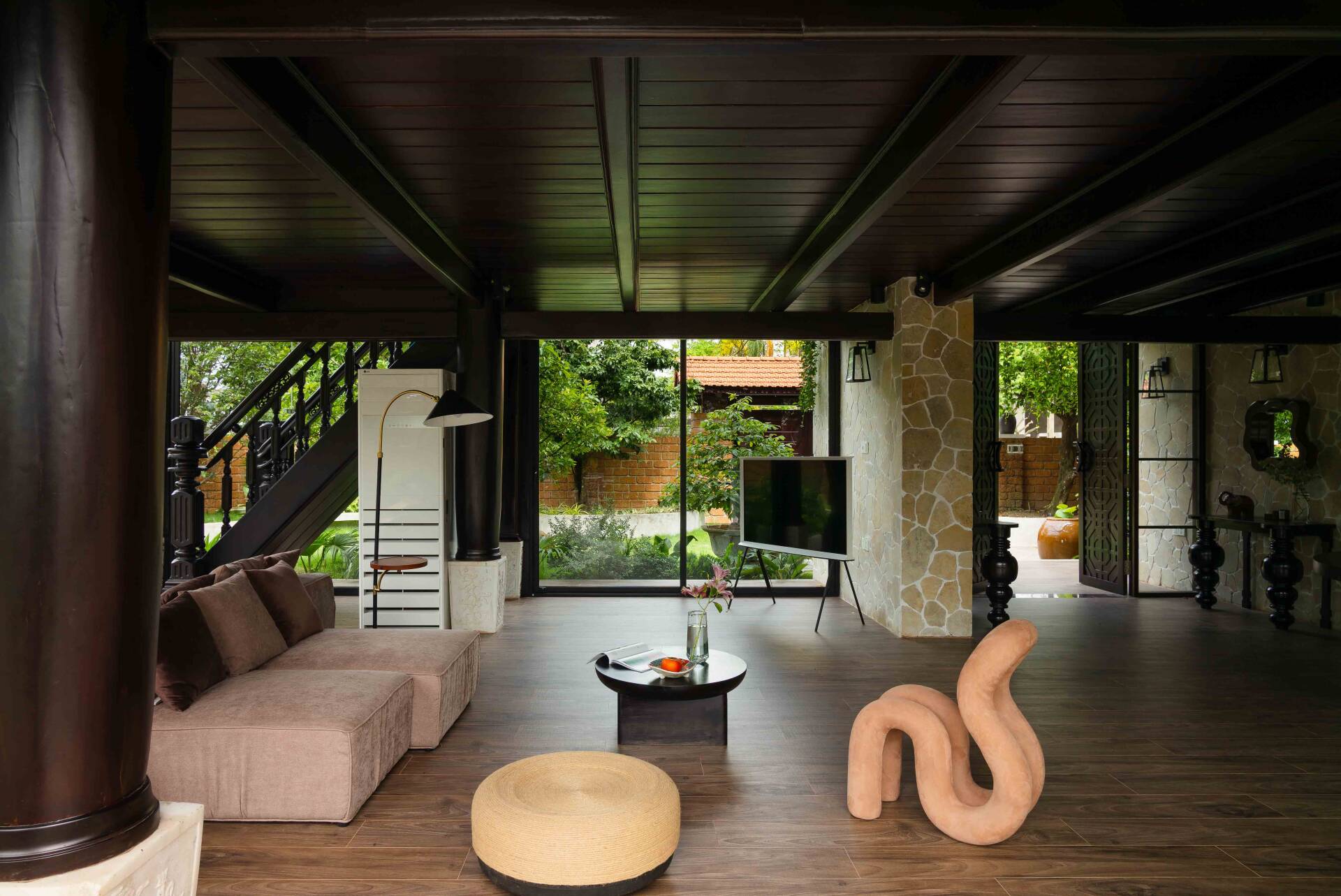 Chum Villa: Kết nối kiến trúc và thế hệ | LimDim House Studio