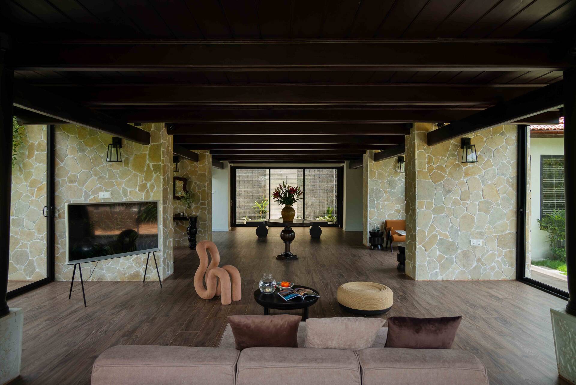 Chum Villa: Kết nối kiến trúc và thế hệ | LimDim House Studio