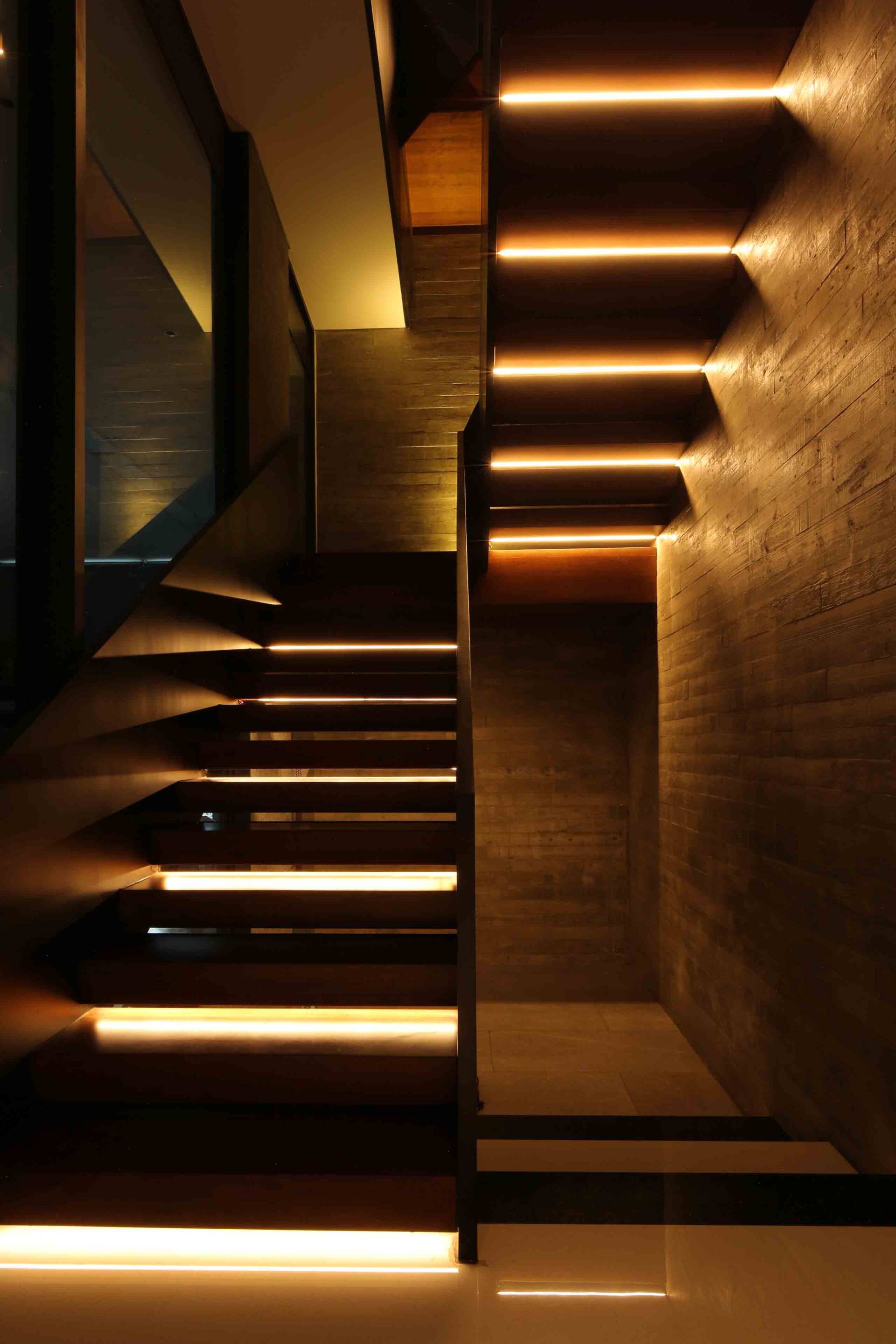 DKS House: Giải pháp chống tiếng ồn, bụi mịn và nắng hướng Tây | MAS ...