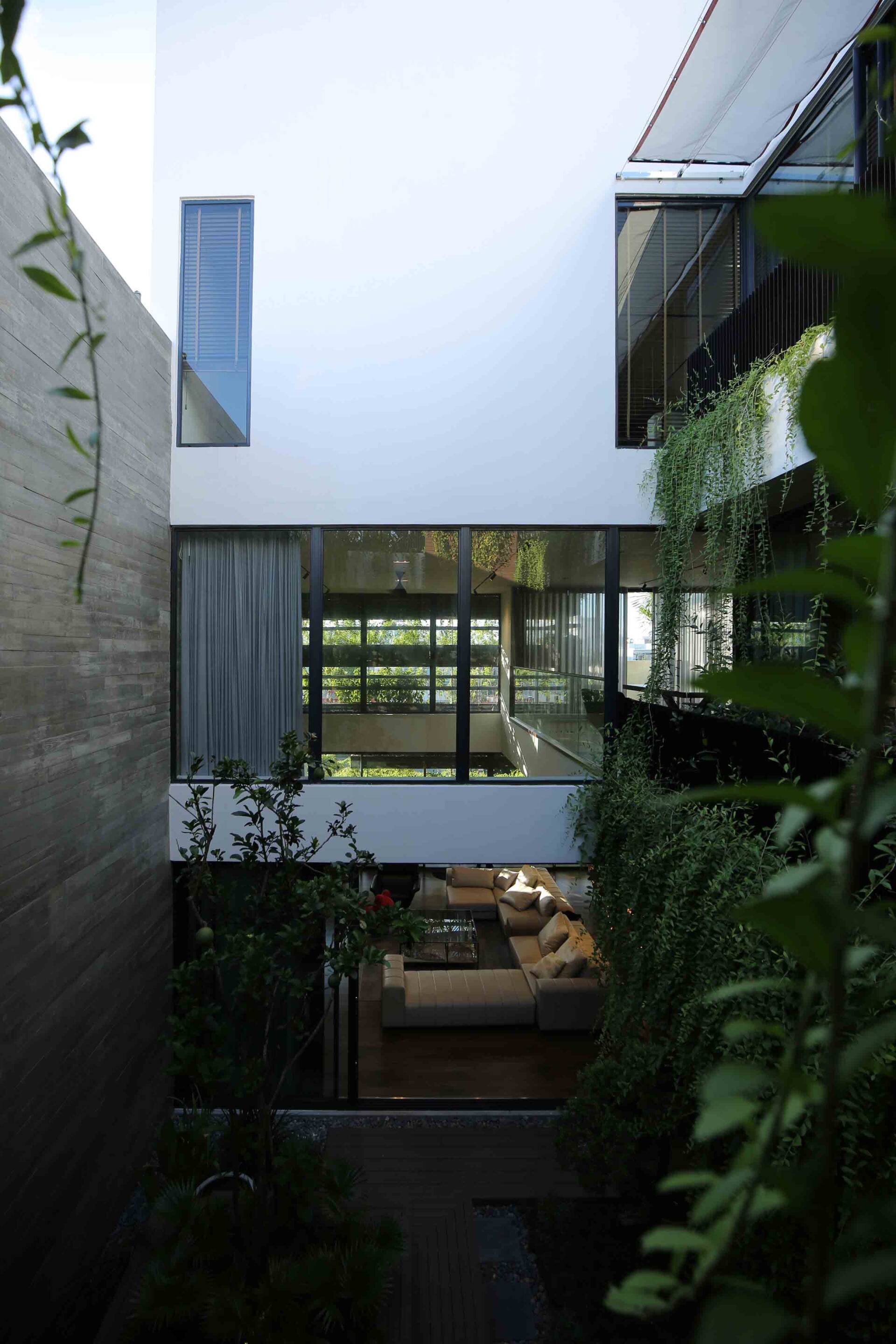DKS House: Giải pháp chống tiếng ồn, bụi mịn và nắng hướng Tây | MAS ...
