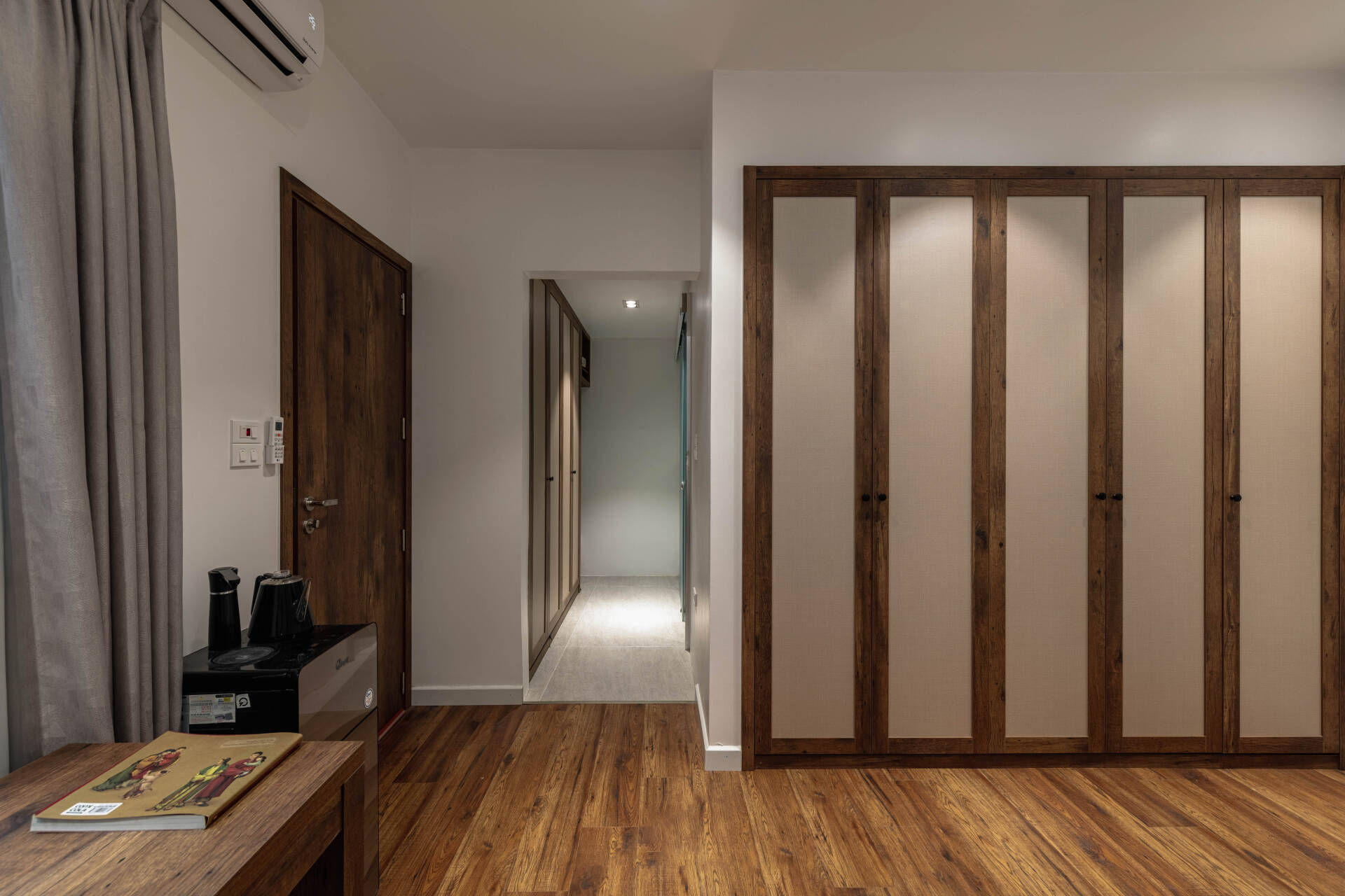 LING HOUSE - Ngôi nhà thiết kế “đóng-mở” độc đáo với 3 giếng trời | The ...