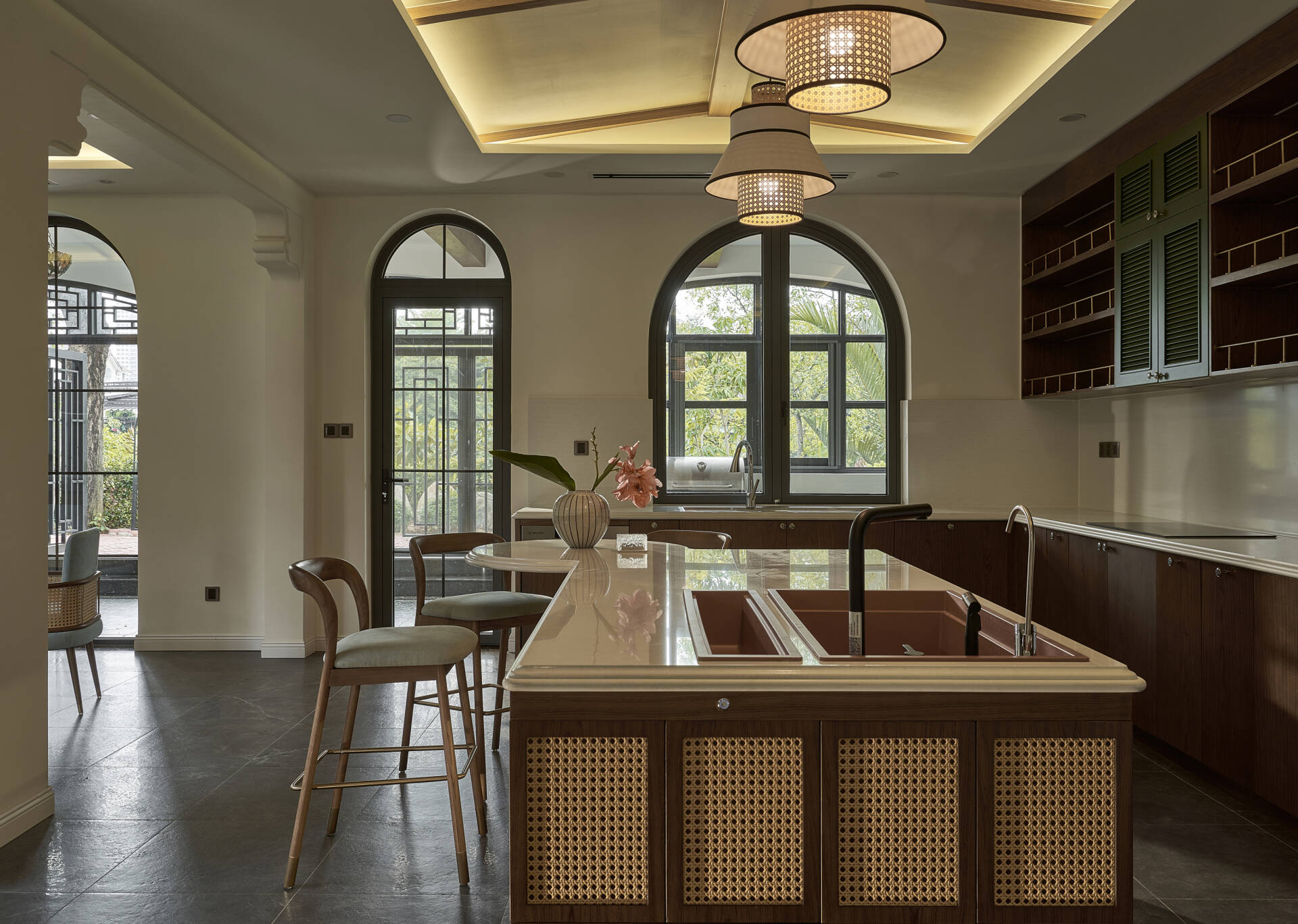 P.T House - Đưa không gian nghỉ dưỡng vào căn biệt thự cũ “20 năm tuổi”| Hand Decor x Luxy Design