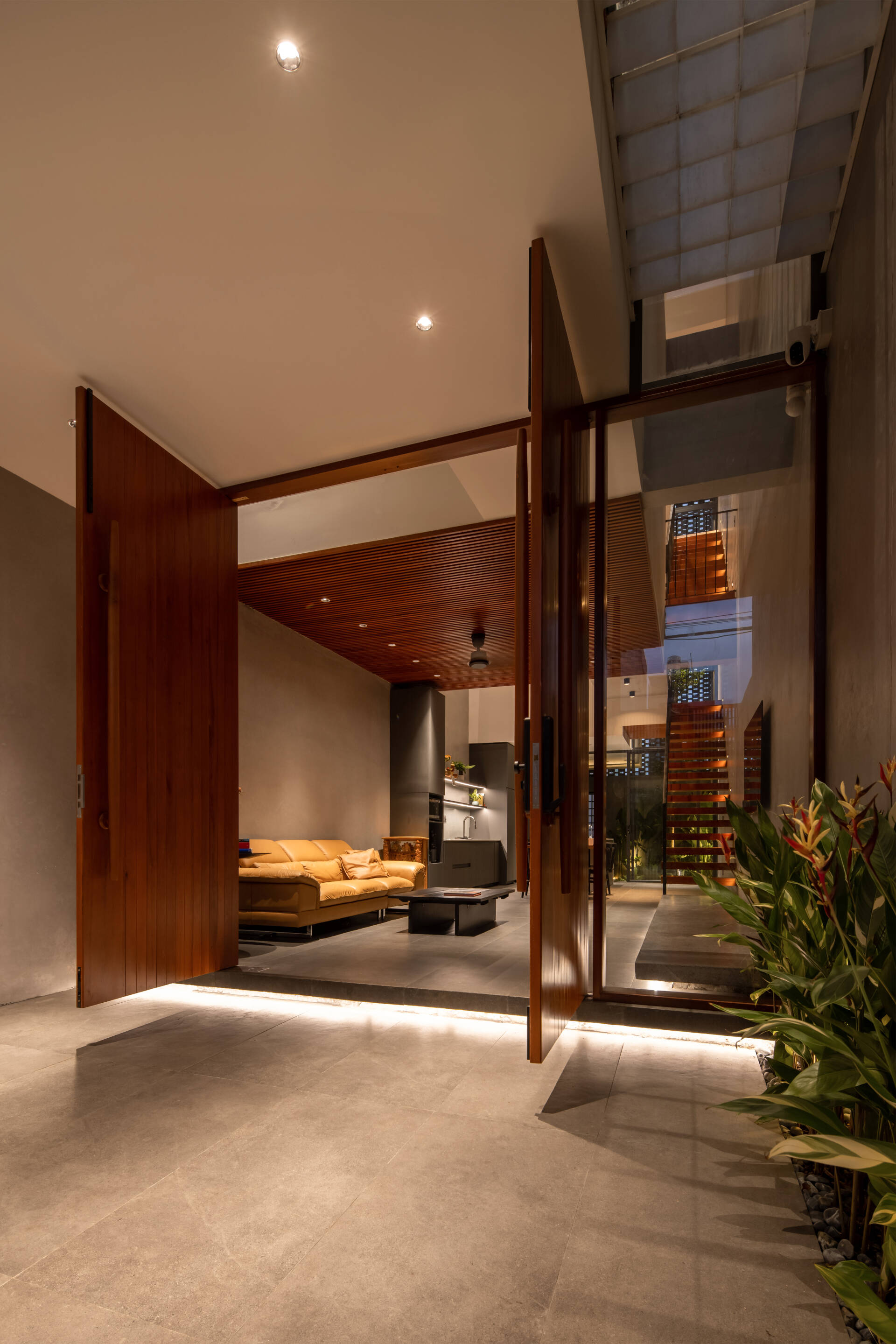 HY House - Không gian mở xanh mát giữa đô thị tấp nập | TRAN TRUNG ...