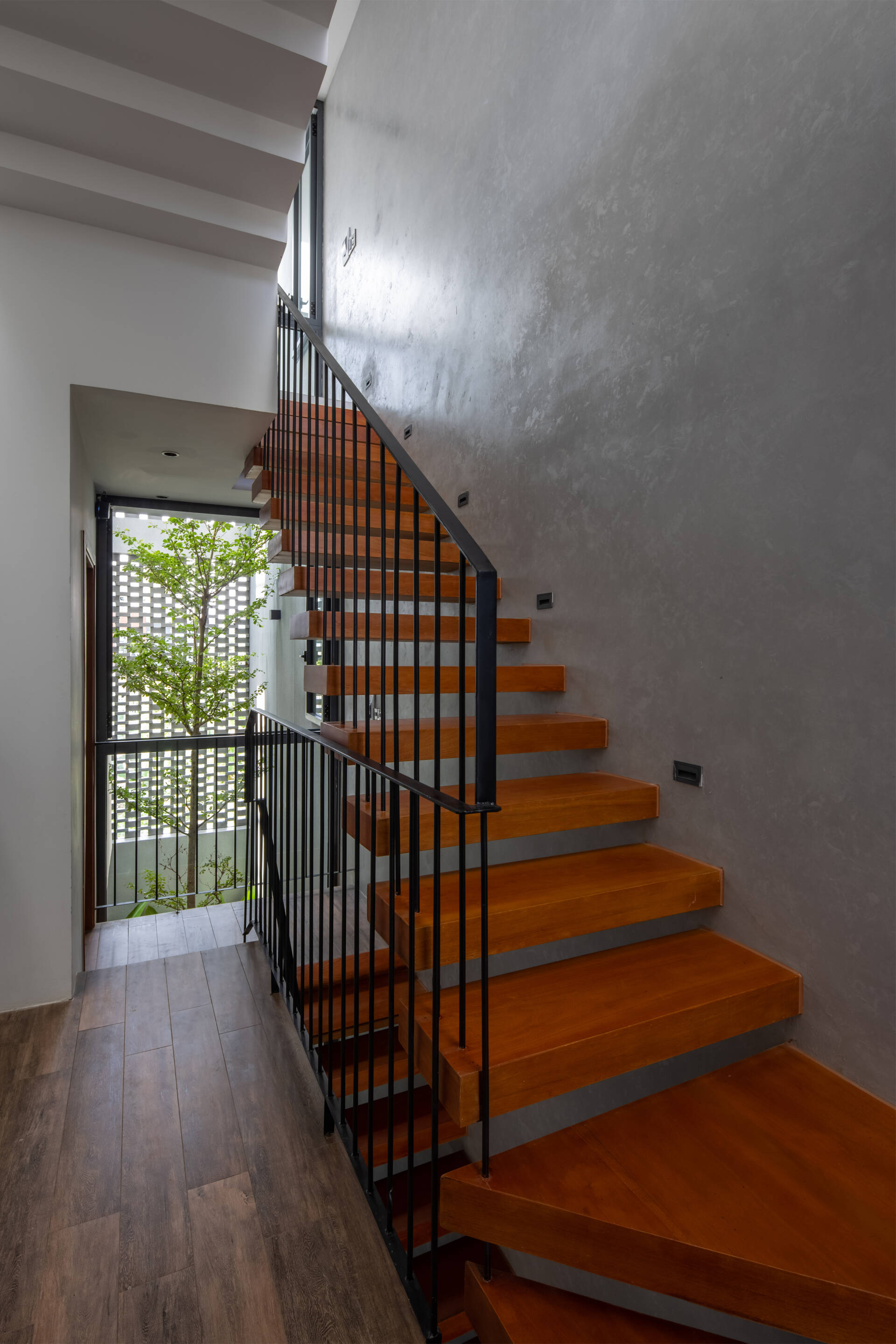 HY House - Không gian mở xanh mát giữa đô thị tấp nập | TRAN TRUNG ...