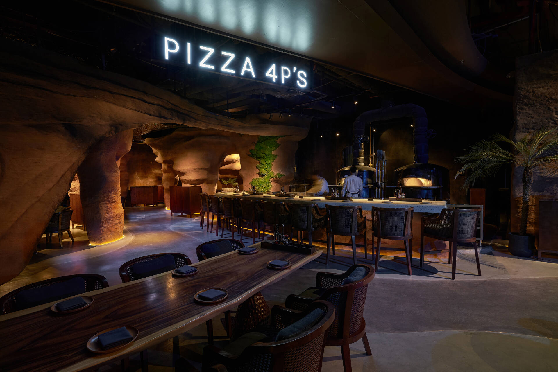 Pizza 4P’s - “Hang động” đặc biệt giữa lòng Hà Nội | Lê House