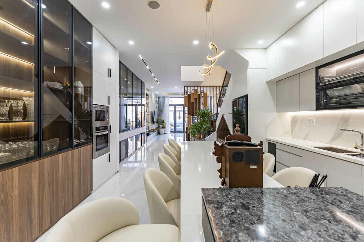 BH House: Nhà phố hiện đại cho gia đình 3 thế hệ | 3A Design