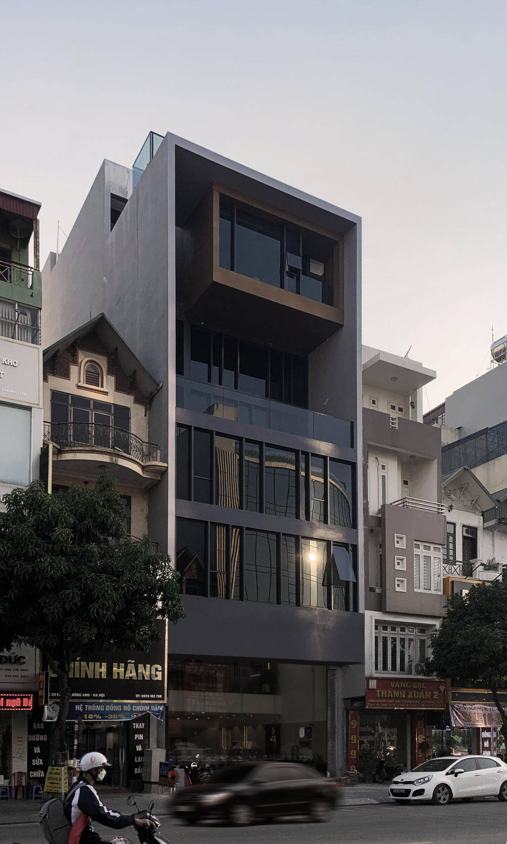 Chã House: Nhà phố sở hữu khu “vườn treo” | Atelier 401