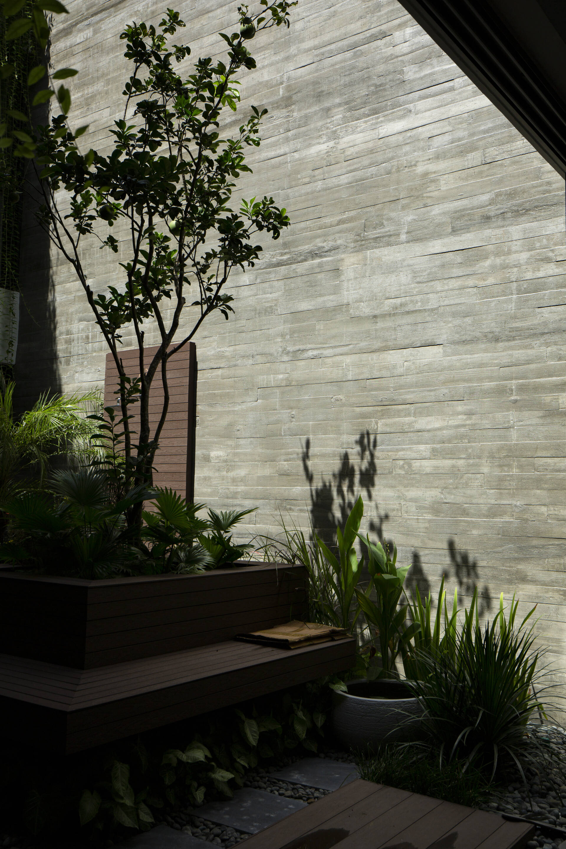 DKS House - Ngôi nhà với thiết tối giản cho người hướng nội | MAS ...