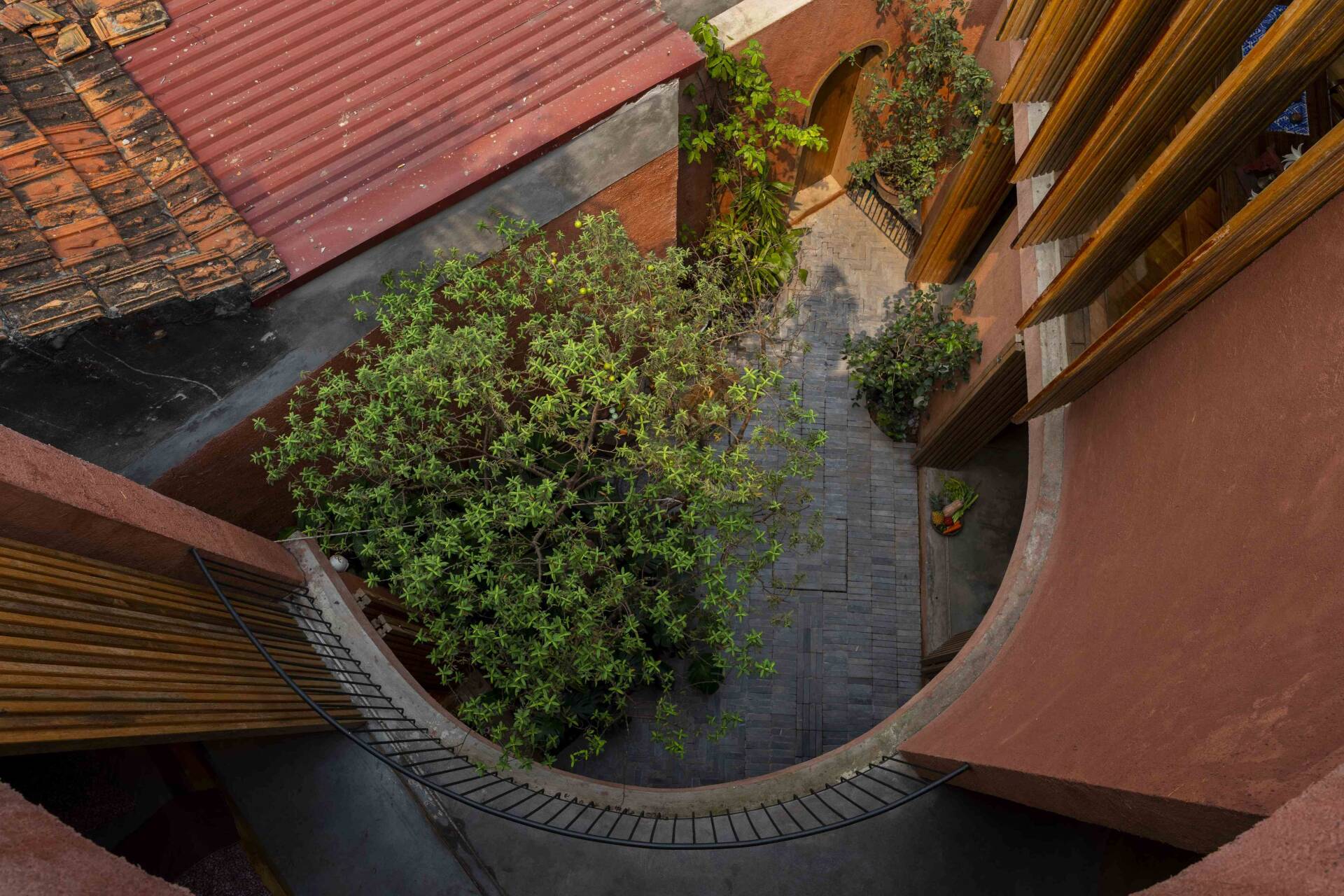 The “NGÕ” Alley House: Ngôi nhà trong ngõ với cơ chế làm mát thụ động ...