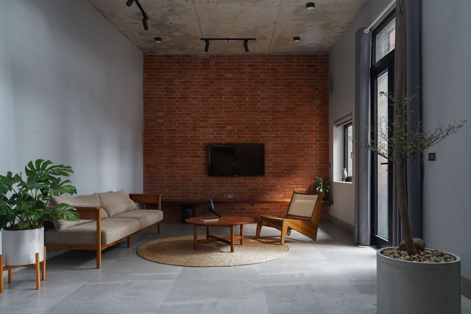 Small Brick House: Ngôi nhà ống sở hữu 2 giếng trời | Tung Nguyen ...