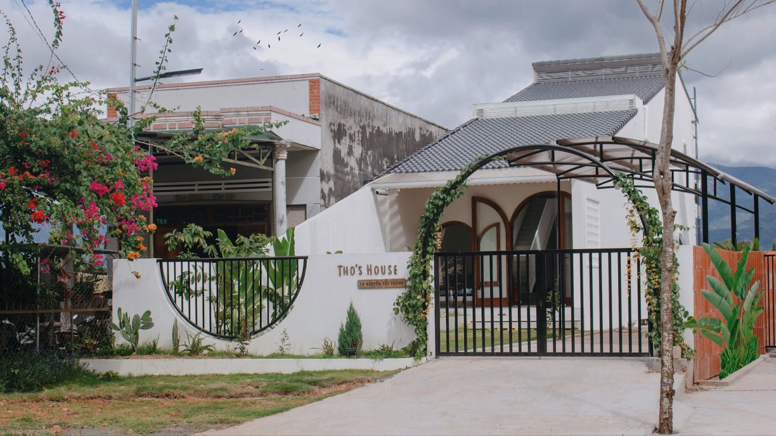 Thỏ's House: Ngôi nhà khiến nhiều người lầm tưởng là nhà cấp 4 | 27s ...