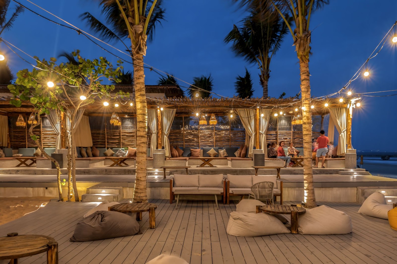 ALOHA Beach Club - Nhà hàng mang phong cách Hy Lạp đầy phóng khoáng ...