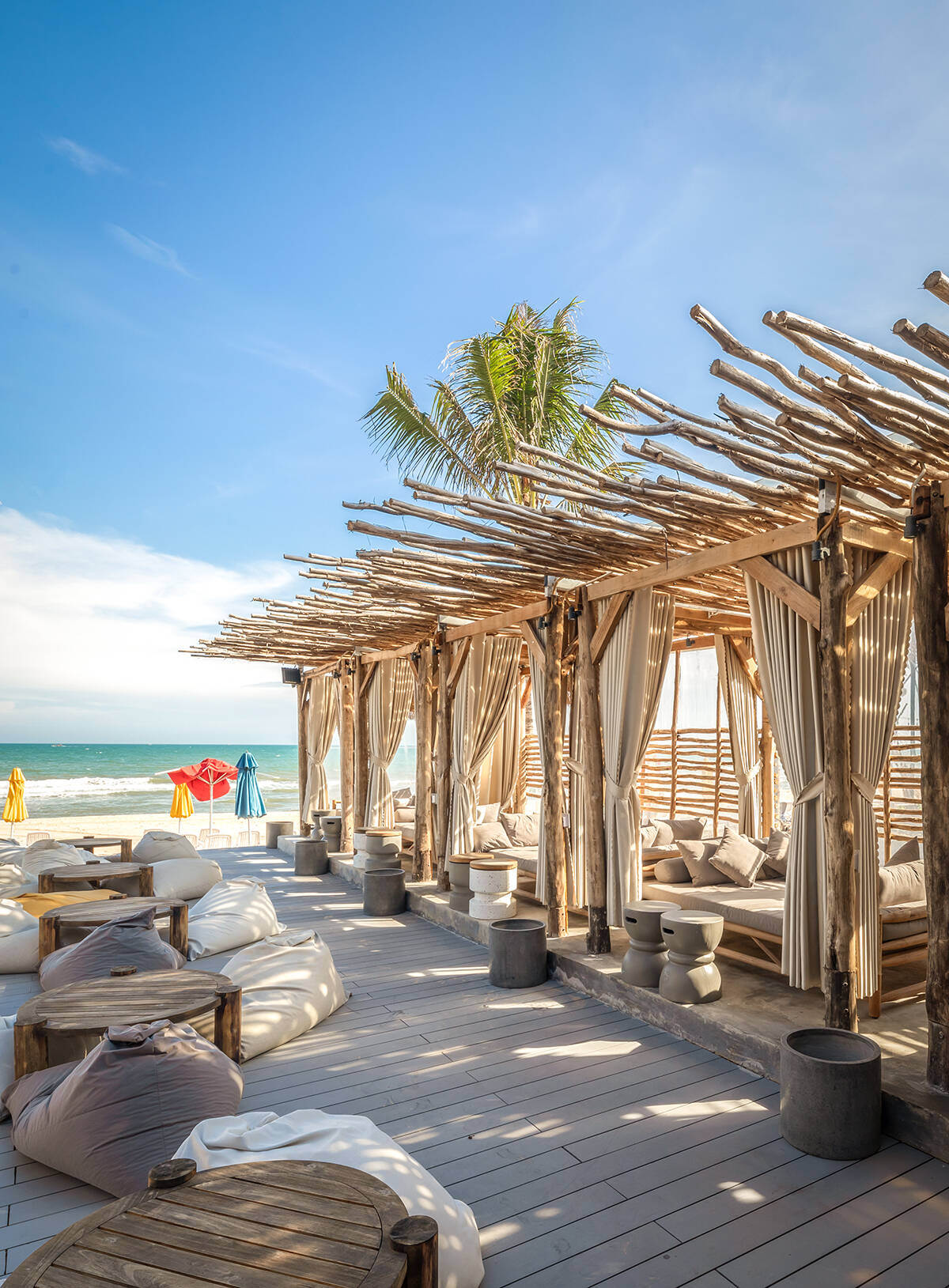 ALOHA Beach Club - Nhà hàng mang phong cách Hy Lạp đầy phóng khoáng ...