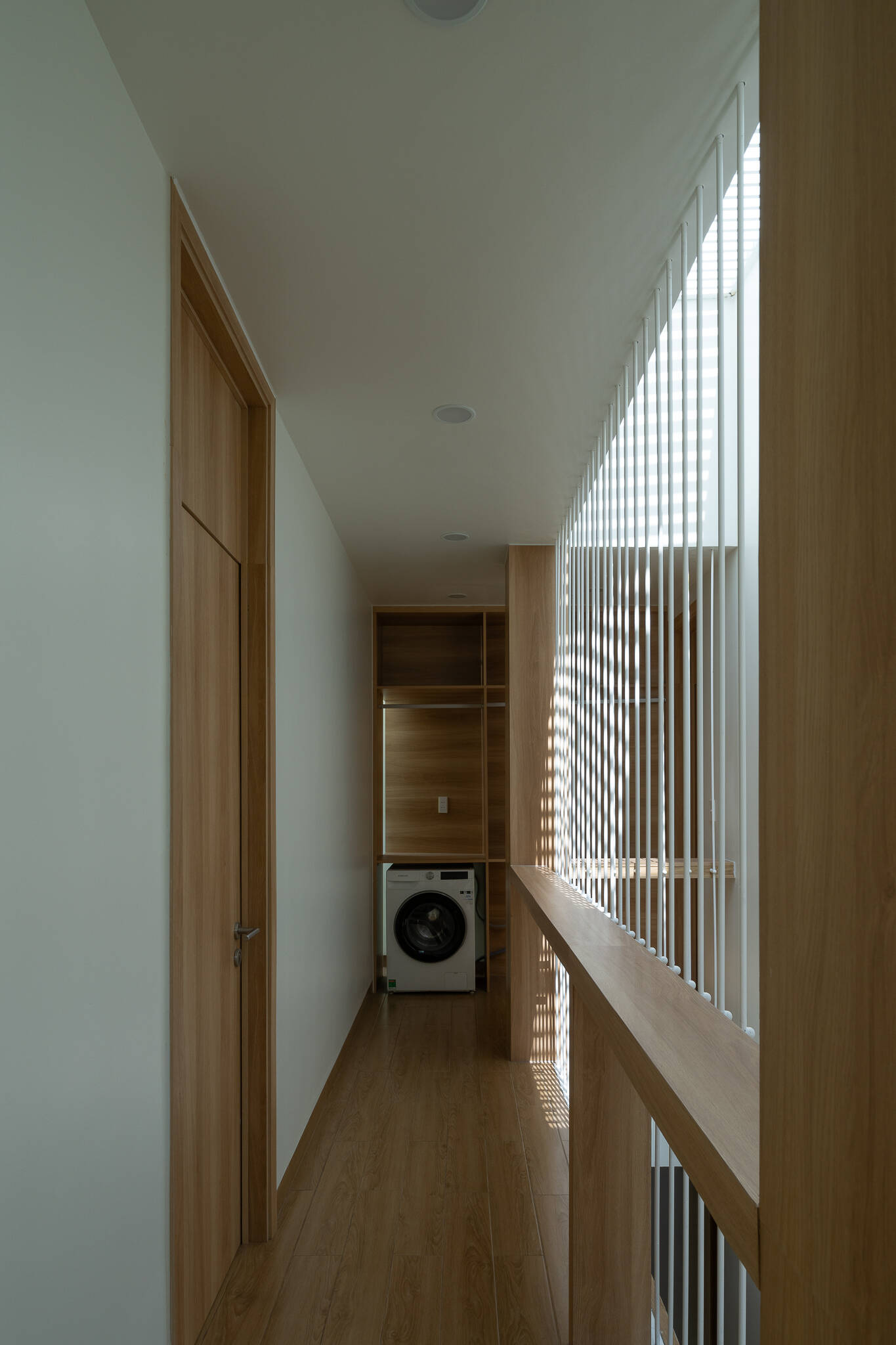 PT House: Nhà phố “xanh” trên mảnh đất dạng chéo | 90odesign