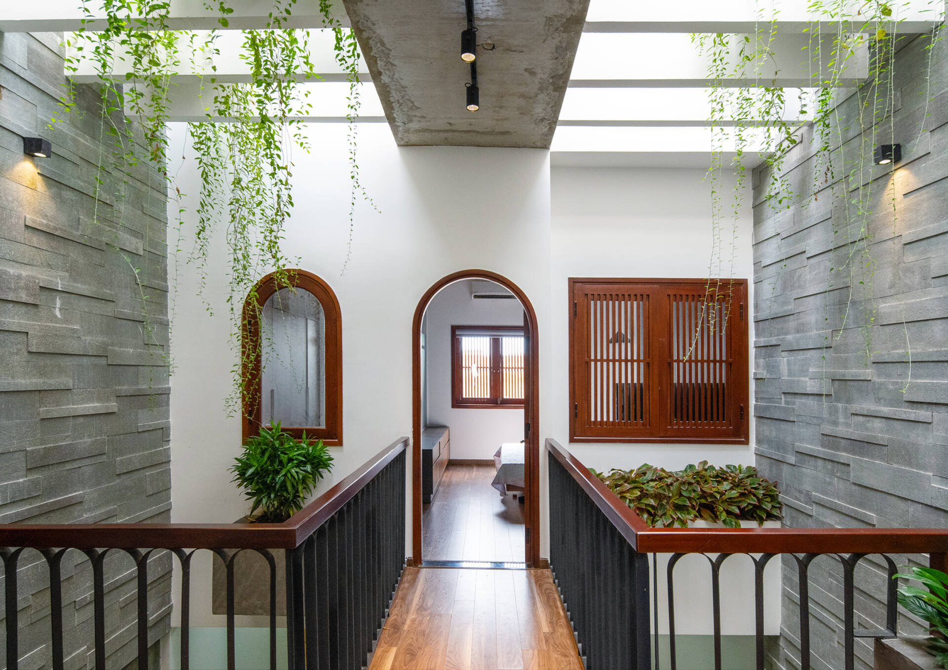 Tam Giao House: Không gian sống kết nối con người với thiên nhiên | MVN ...