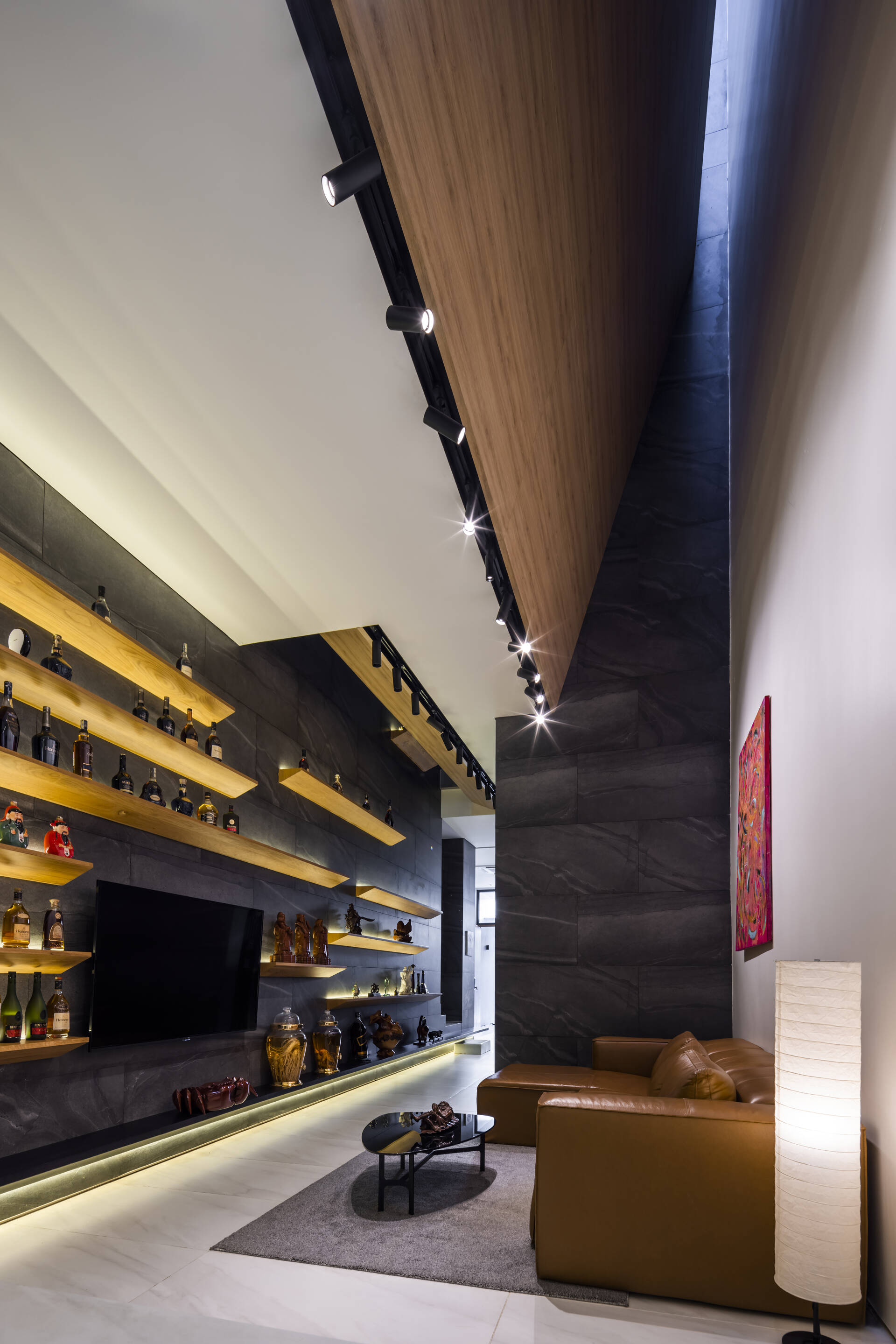 TP House - Nhà ở đô thị, náo nhiệt bên ngoài, yên ả bên trong | Studio Voi