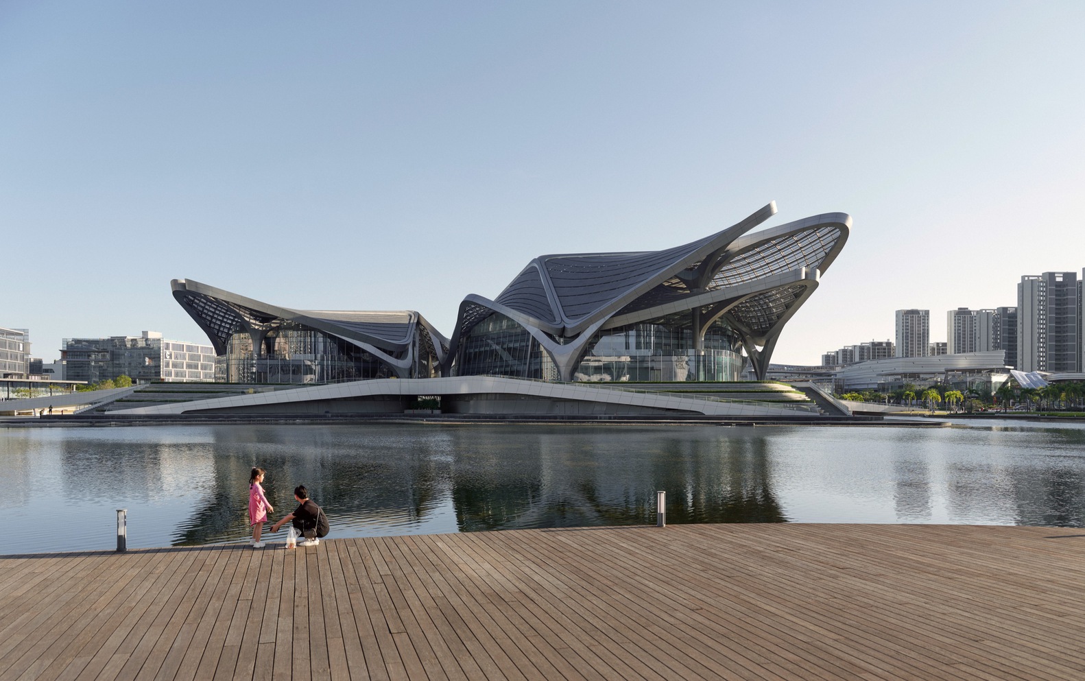 Trung tâm nghệ thuật công dân Chu Hải Jinwan | Zaha Hadid Architects
