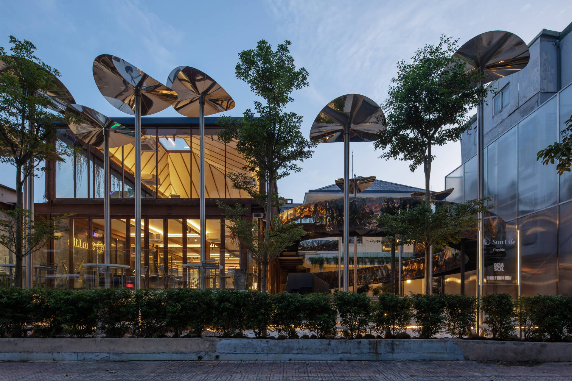 Không gian làm việc và triển lãm De La Sól | The Lab Saigon