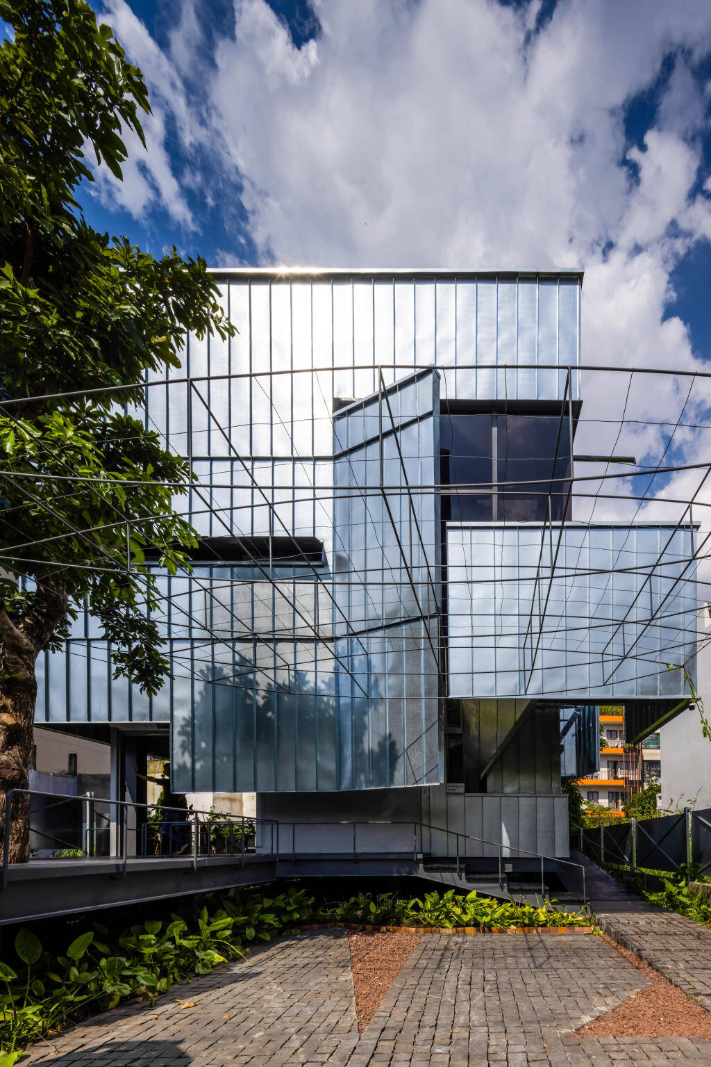 TBD Office: Giải pháp thích ứng cho sự thay đổi kết cấu đô thị | 6 Atelier