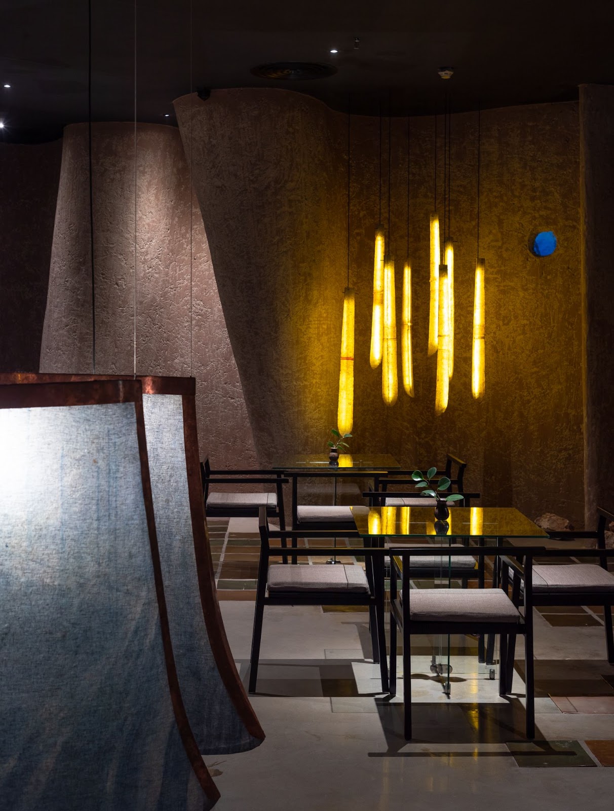 Sadhu Vegetarian Restaurant: Ẩm thực thăng hoa trong không gian nghệ thuật | Adrei studio