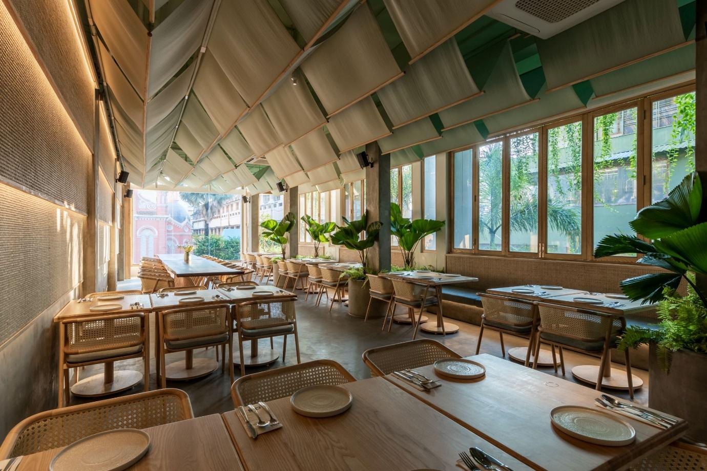 Ola Hale Restaurant & Bar – Không gian đan xen tinh hoa văn hoá Việt ...