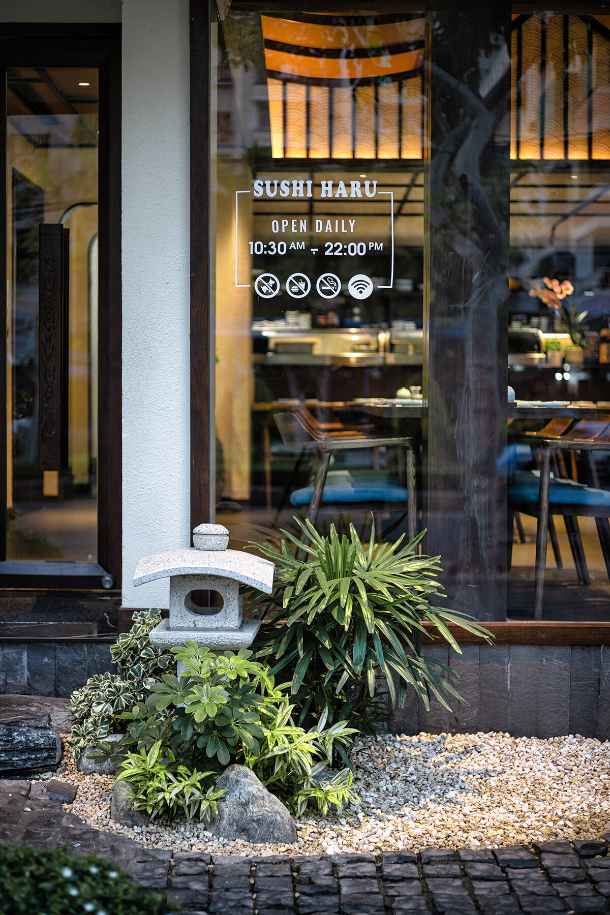 Haru sushi - Nhà hàng mang đậm phong cách Nhật đương đại | A&T Home