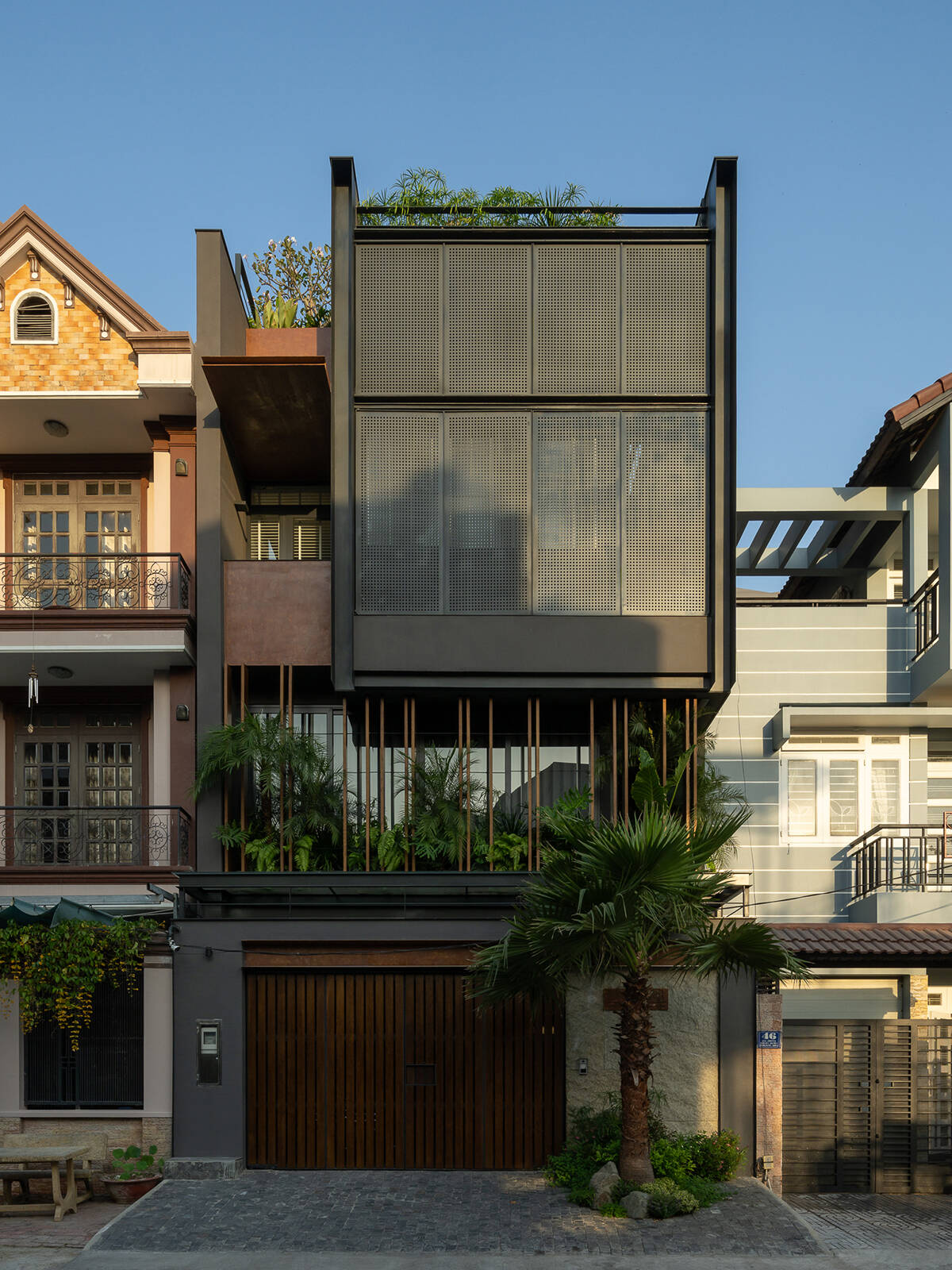 KR HOUSE - Nhà phố mặt tiền độc đáo dấu ấn cá nhân | APS Concept