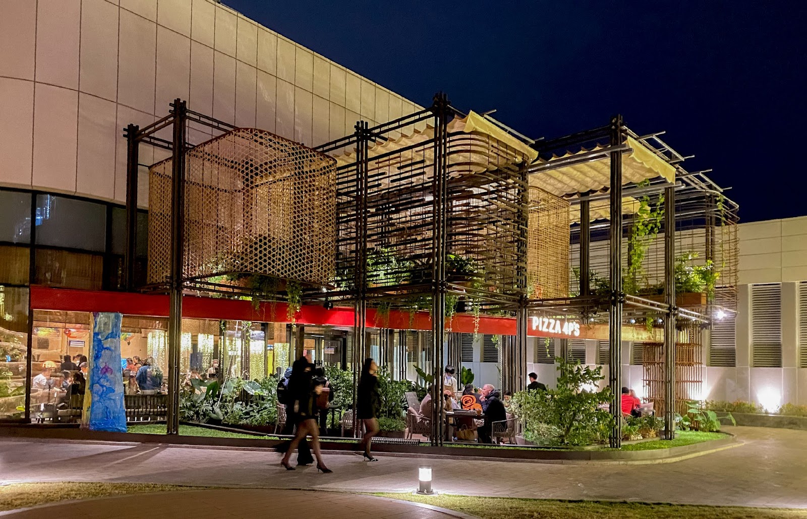 Pizza 4P’s Lotte Mall West Lake - Cảm hứng từ những làng nghề mang đậm văn hóa Việt Nam | ODDO ...