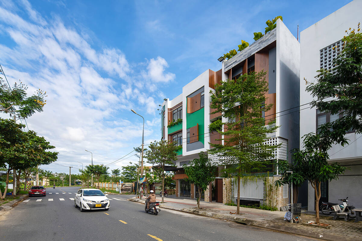 A2 House - Nhà phố vận dụng giải pháp “nếp gấp” để điều tiết nắng Hướng ...