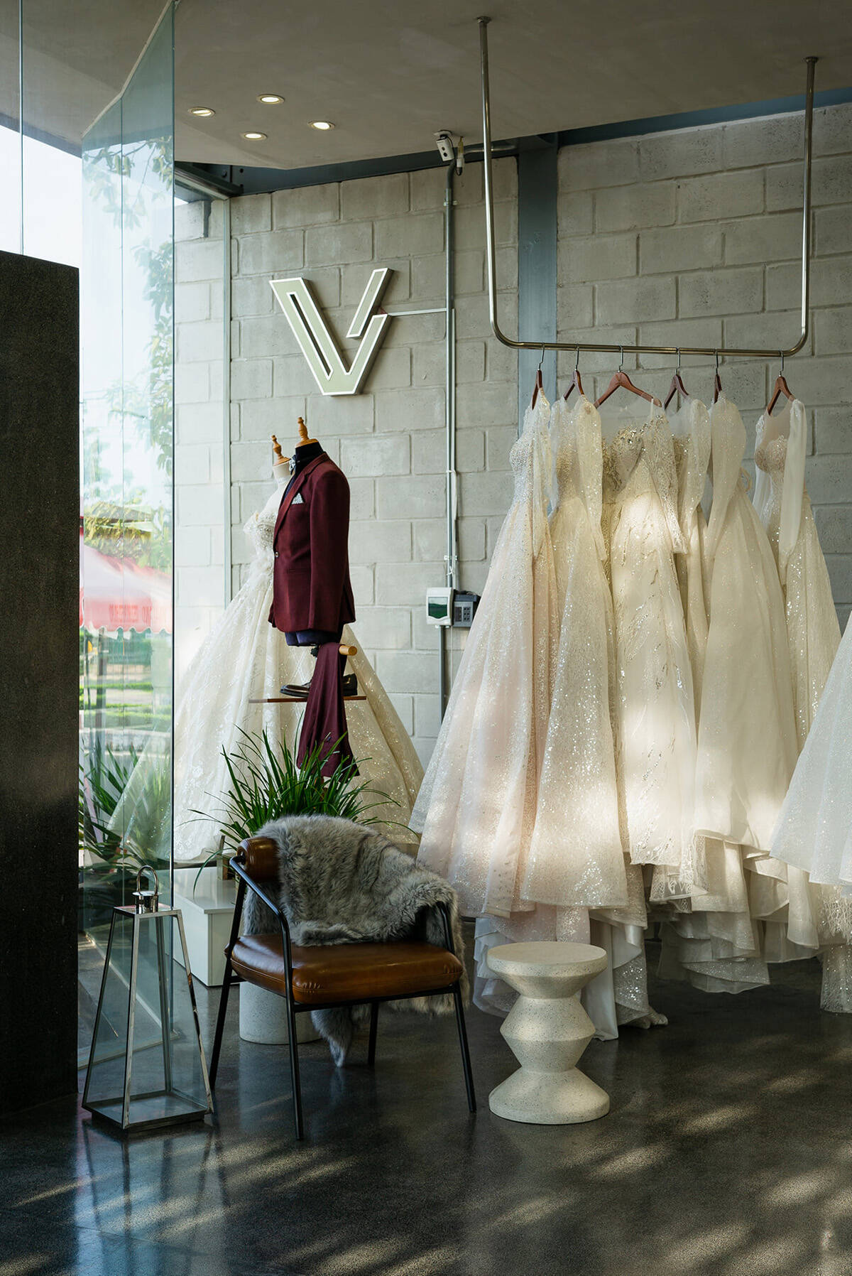 V-House: Câu chuyện cổ tích trên mái giữa lòng phố thị | Countryhouse ...