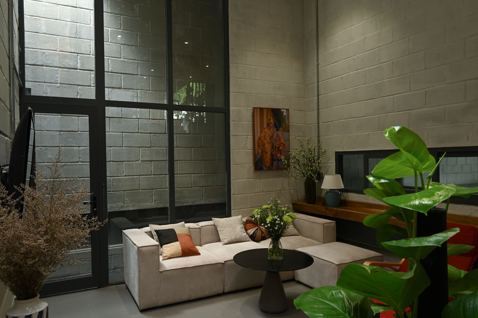 V-House: Câu chuyện cổ tích trên mái giữa lòng phố thị | Countryhouse ...