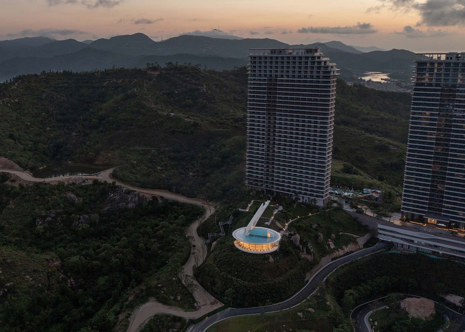 Công trình Thư Viện giọt nước | He Wei Studio, 3andwich Design