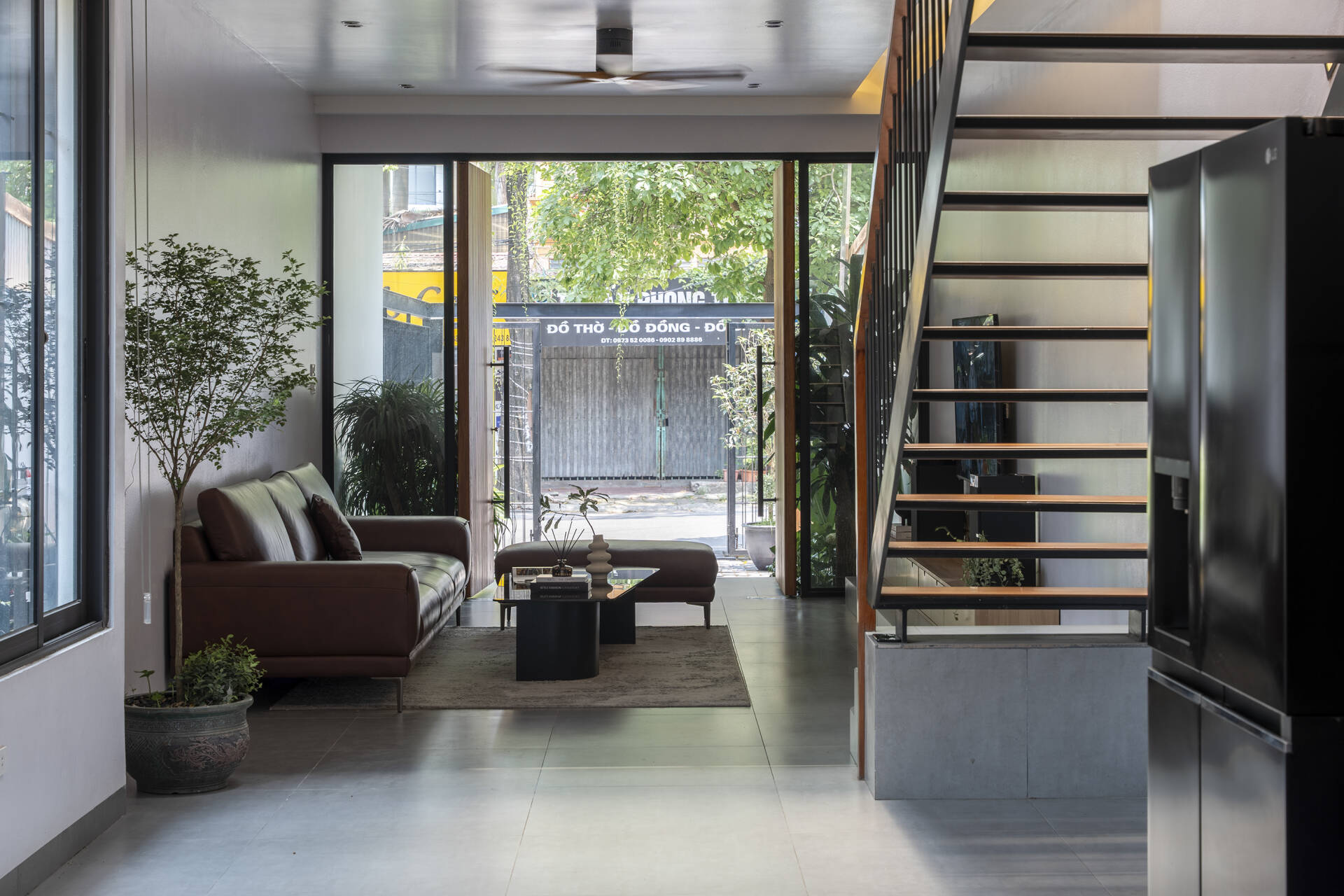 Nhà Vân Trì: “Ốc đảo xanh” giữa bối cảnh đô thị hóa / T3A.Atelier