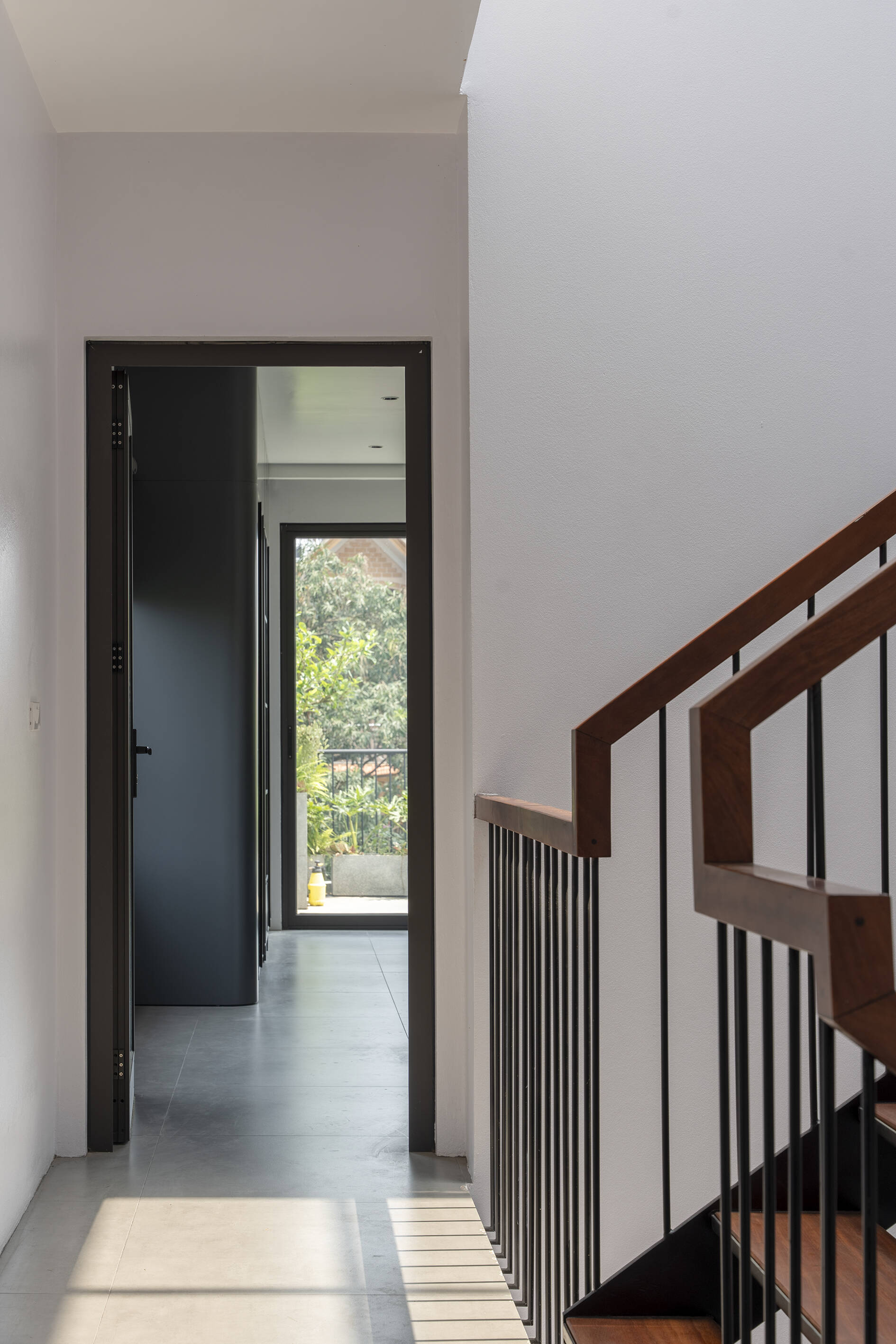 Nhà Vân Trì: “Ốc đảo xanh” giữa bối cảnh đô thị hóa / T3A.Atelier