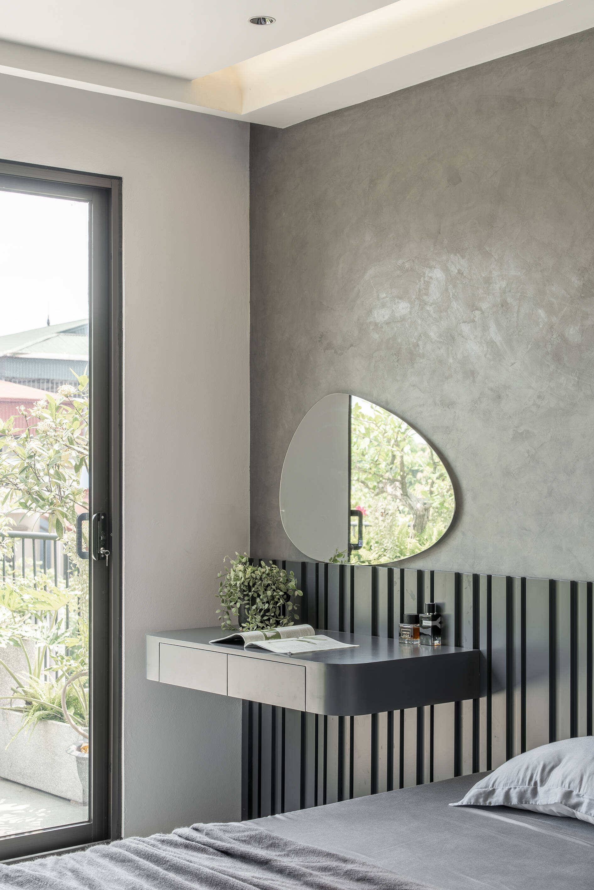 Nhà Vân Trì: “Ốc đảo xanh” giữa bối cảnh đô thị hóa / T3A.Atelier