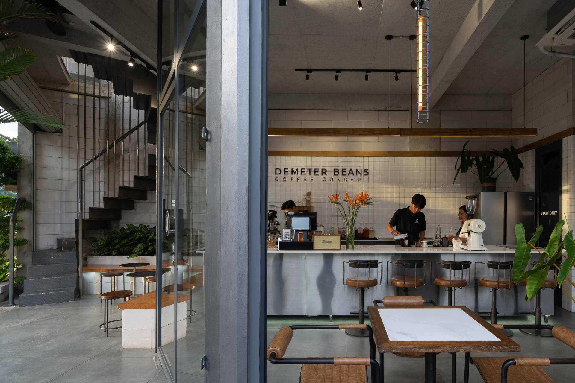 Demeter Beans II và Căn hộ D: Sự kết hợp của quán cà phê và căn hộ ...