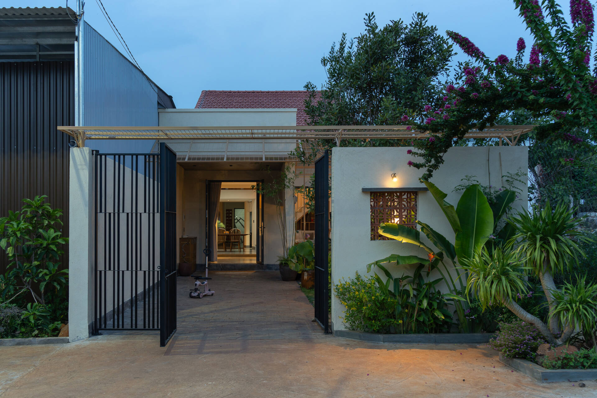 NOM HOUSE - Tổ ấm bình yên mang đậm dấu ấn cá nhân | ADAP Architect