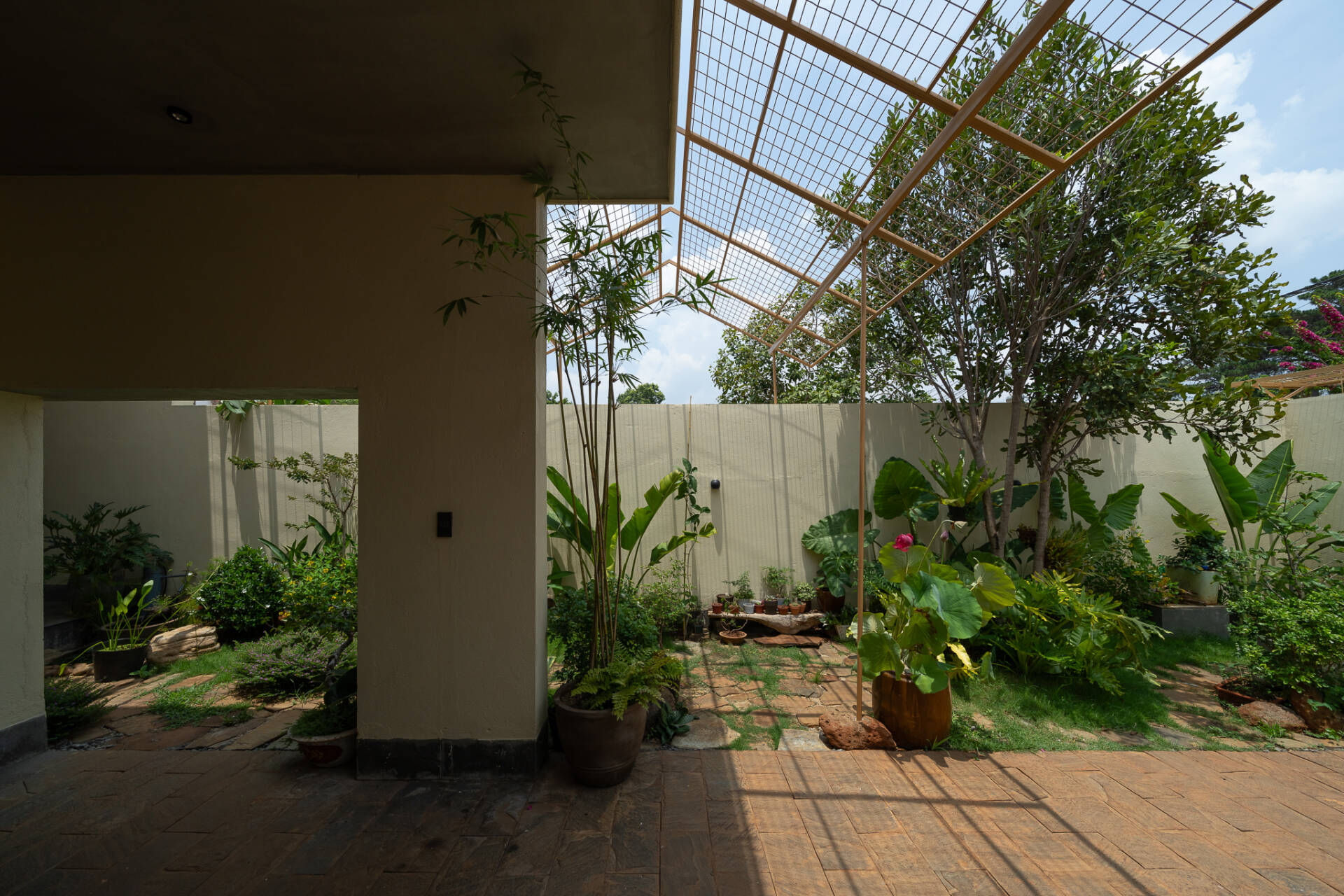 NOM HOUSE - Tổ ấm bình yên mang đậm dấu ấn cá nhân | ADAP Architect