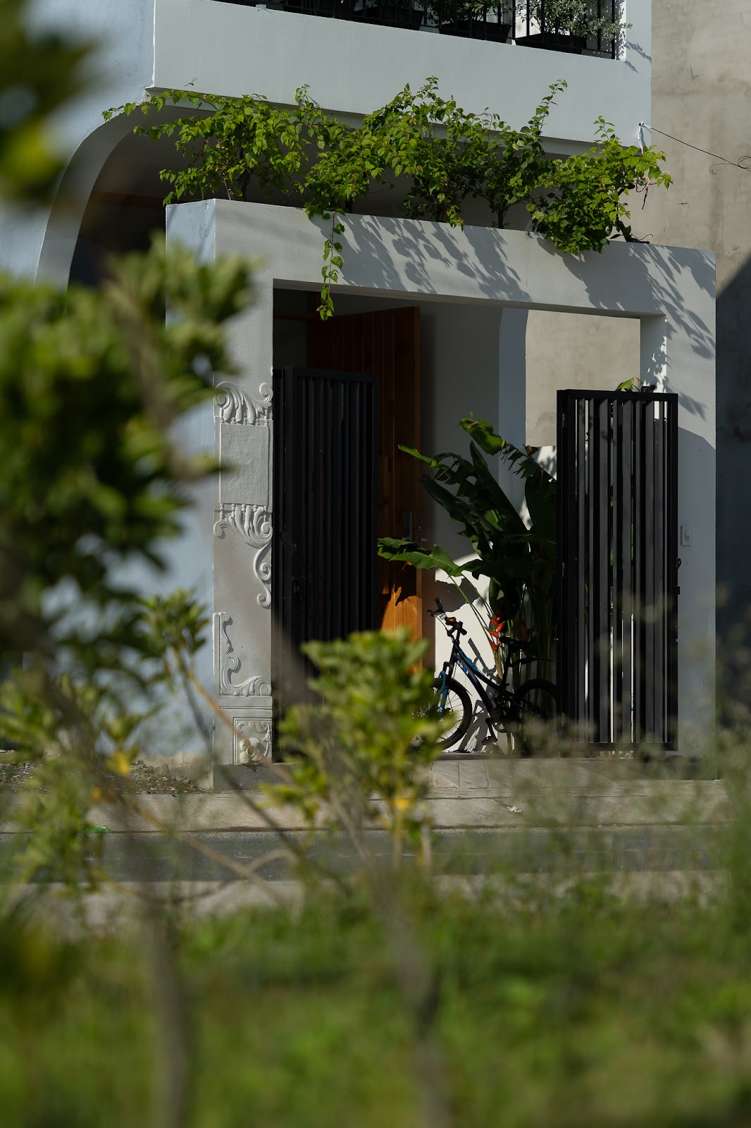 LA House - Nhà hai mặt tiền ở Long An mang đậm nét truyền thống Nam Bộ | Dat Tran Architect