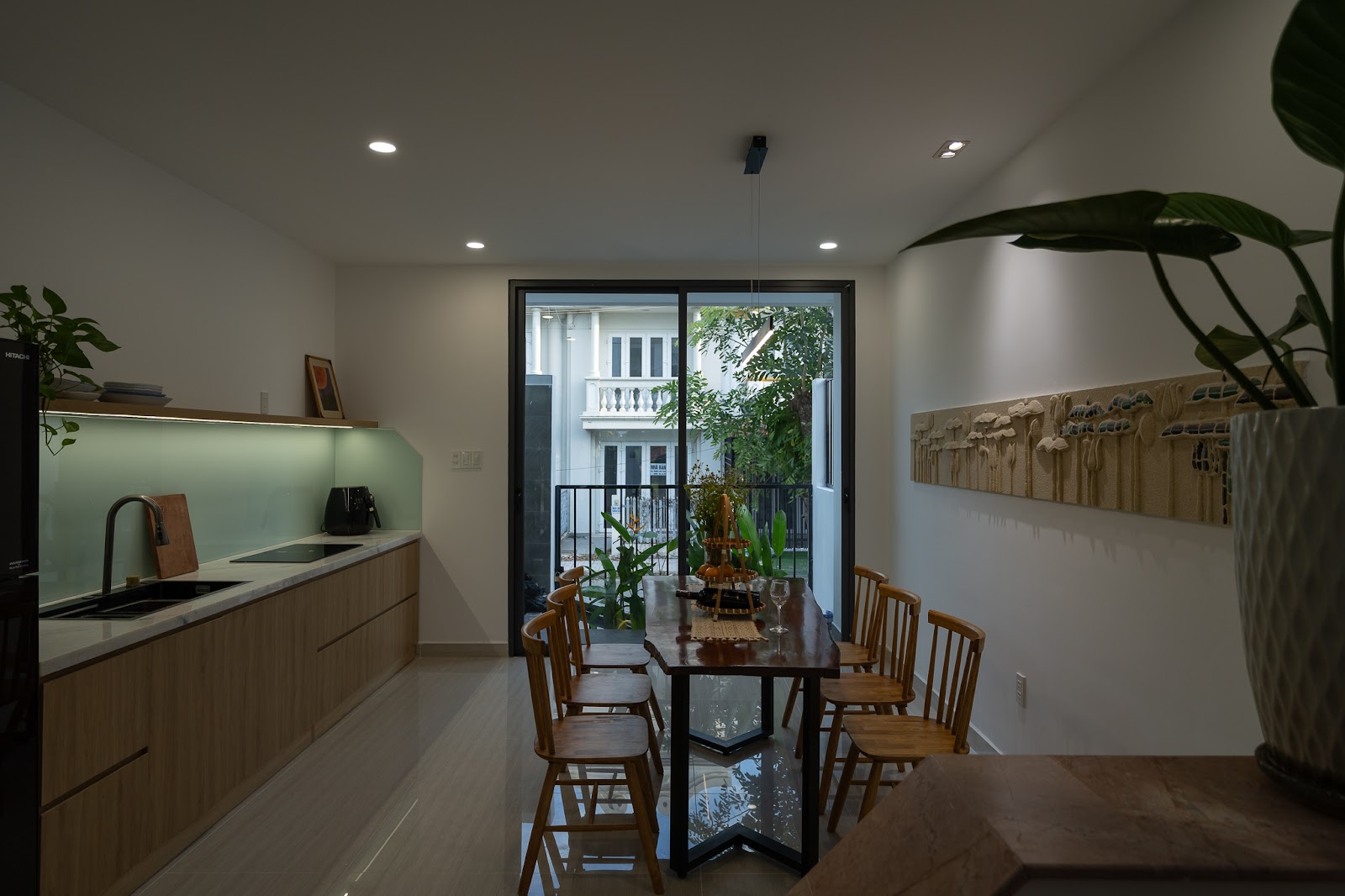 LA House - Nhà hai mặt tiền ở Long An mang đậm nét truyền thống Nam Bộ | Dat Tran Architect