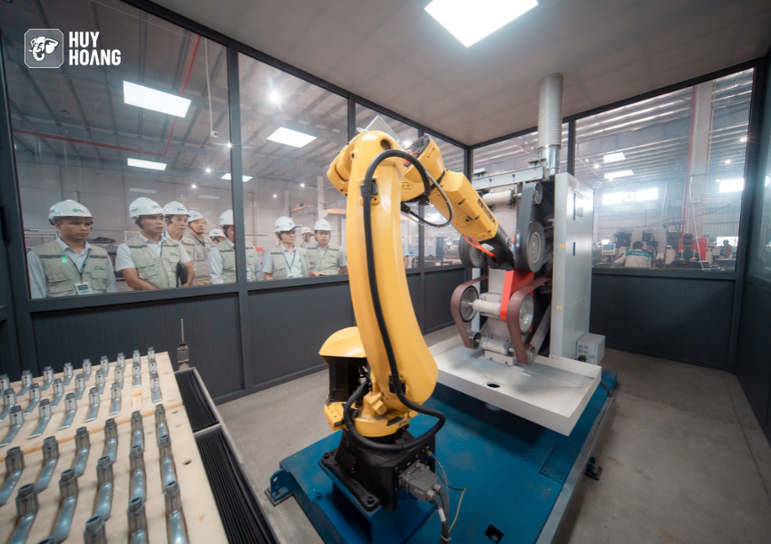 Khóa Huy Hoàng - Hàng Việt chinh phục người tiêu dùng Việt