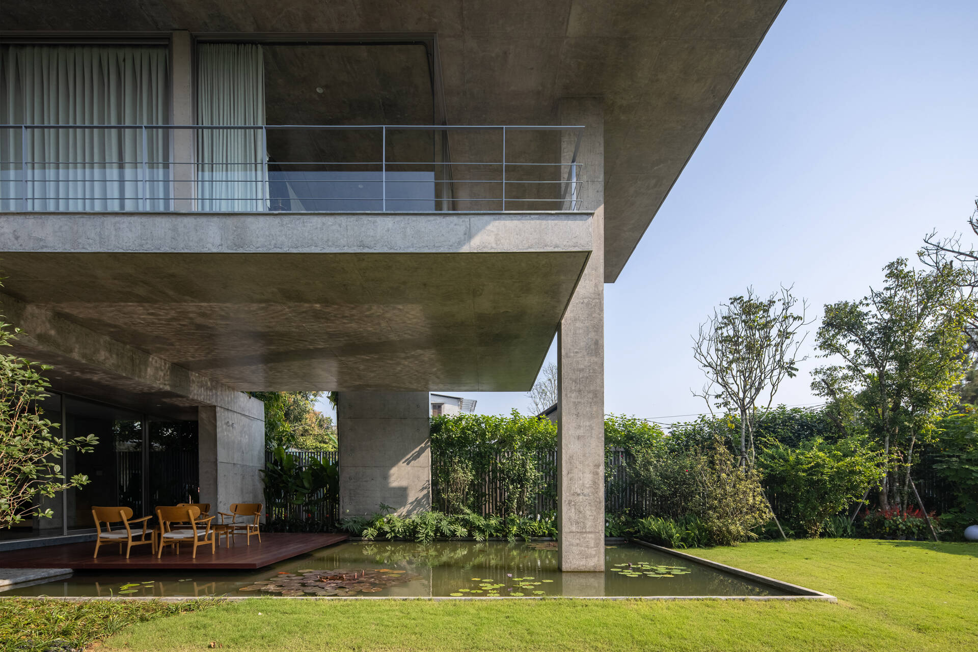 Truc Lam House: Nét hiện đại và mộc mạc giữa làng quê Huế | BHA Studio