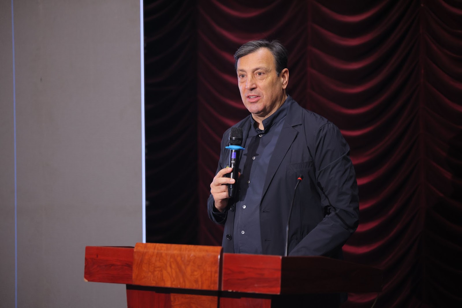 [CREA.TALK] “Tribute: Architecture as a form of dialogue” – Đối thoại ...