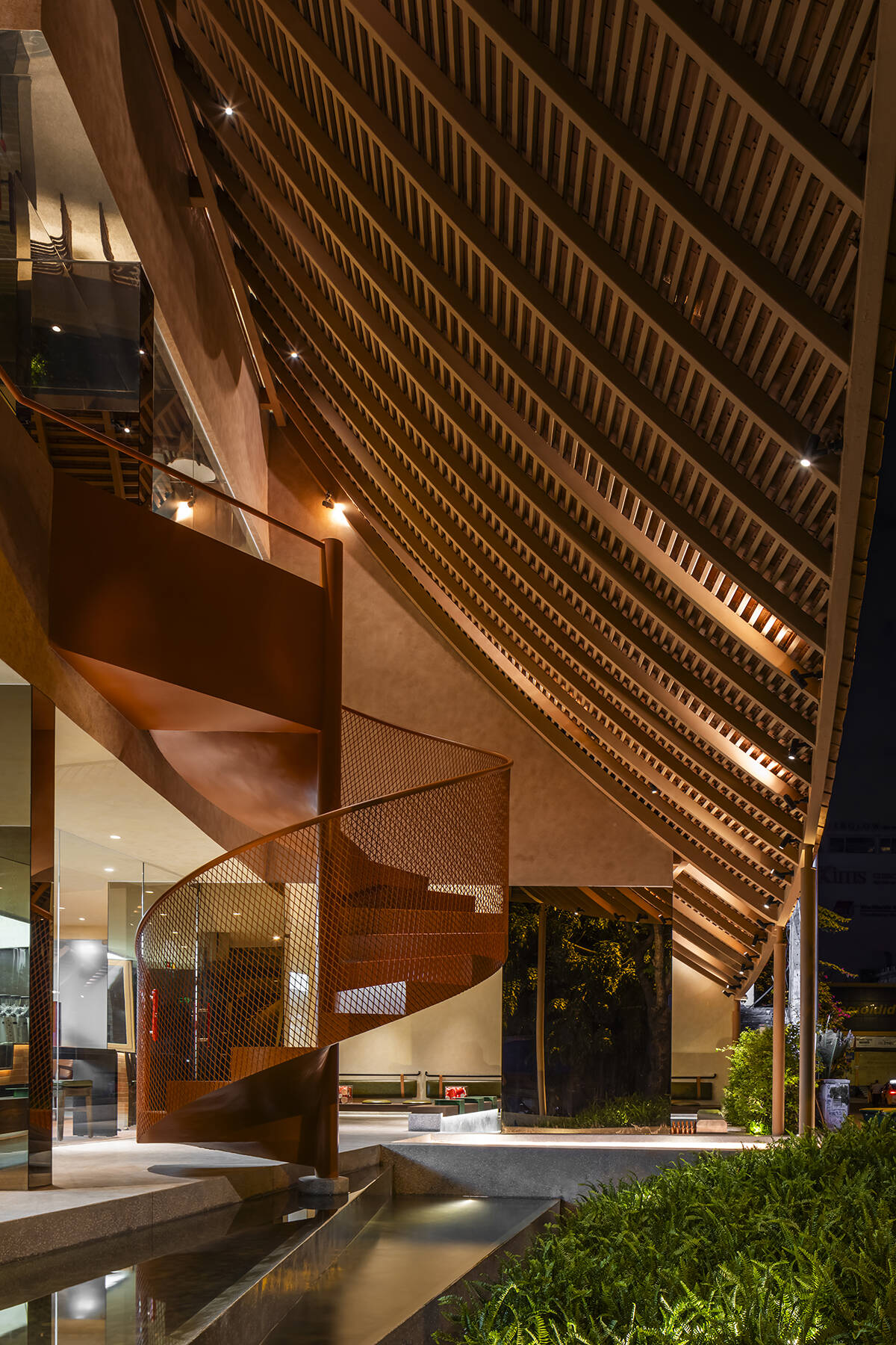 Chuck Haritage - Chất “di sản” giao hòa cùng thiên nhiên | 6717 Studio