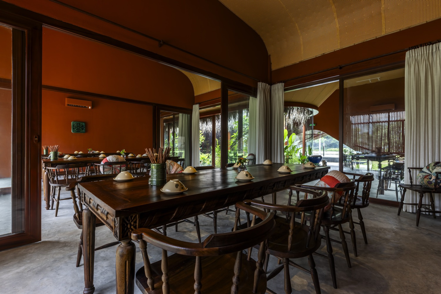 Nhà Tú Garden: Kỳ công đưa mây tre đan thủ công vào không gian ẩm thực ...