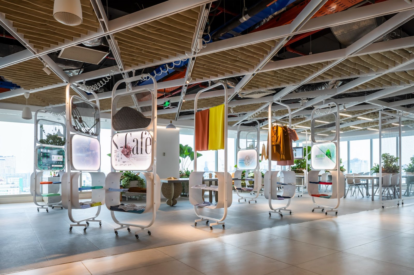 GLab by Faslink - Không gian mở 3 mặt kính ấn tượng kết nối cộng đồng công nghiệp dệt may ...