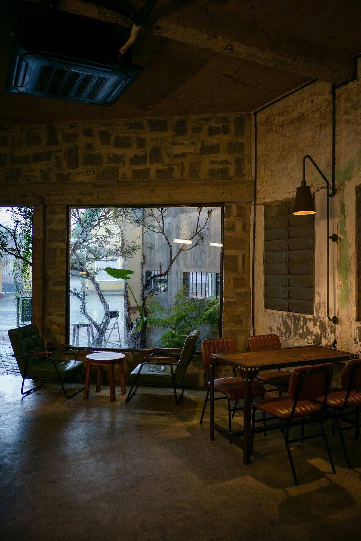 Tân Coffee - Đi cà phê trong nhà máy cũ | son.studio