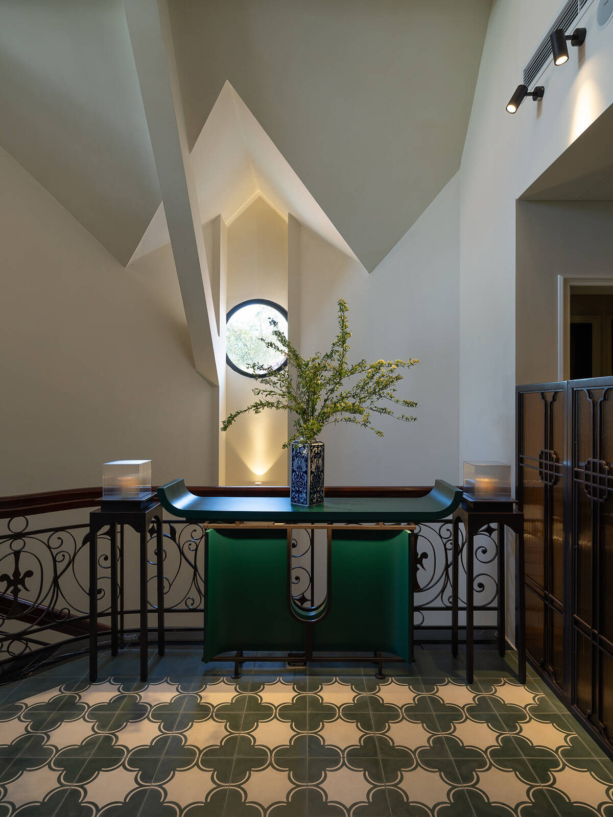 Crystal Jade Palace Thảo Điền - viên ngọc ẩm thực Á Đông sau lớp kiến ...