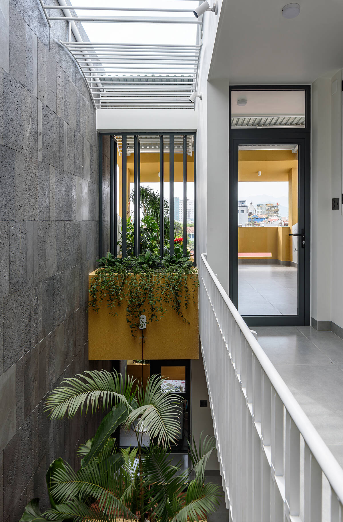 GH House: Không gian sống “hướng nội” đầy ánh sáng | Studio 10